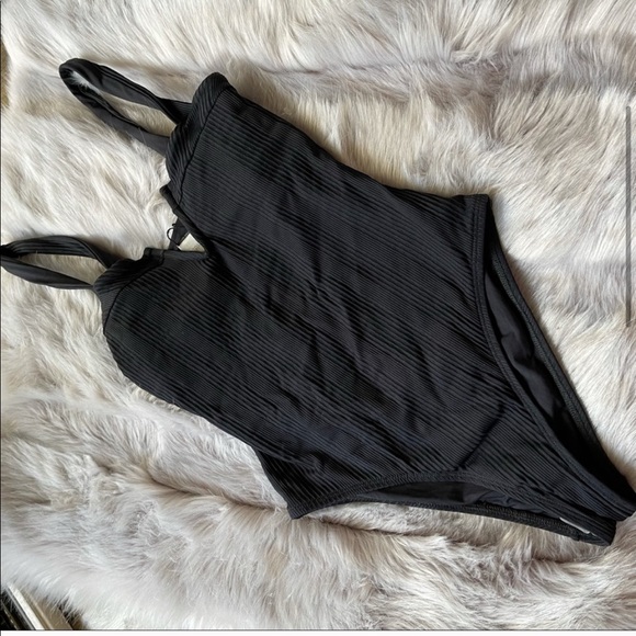 L Space Swim New Lspace Cha Cha One Piece Swimsuit Black Ribbed